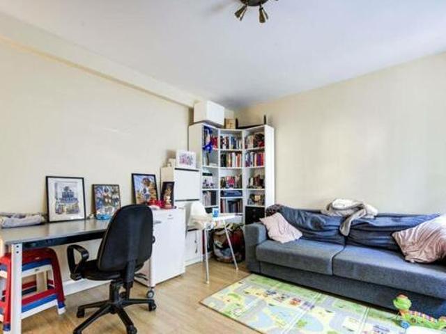 1 Bedroom Flat For Sale In Barons Court, London