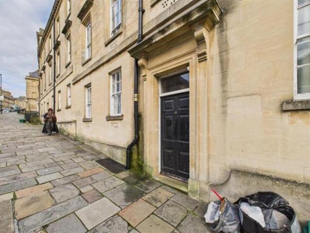 1 bedroom flat for sale in Basic Updating | BA1