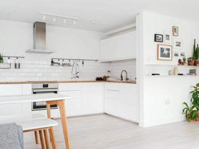 1 Bedroom Flat For Sale In Battersea, London