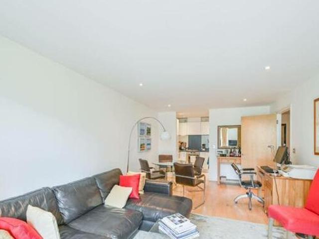 1 Bedroom Flat For Sale In Battersea, London
