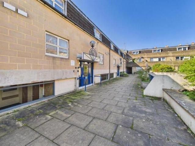 1 bedroom flat for sale in Bath Flat With Terrace | Auction, BA1