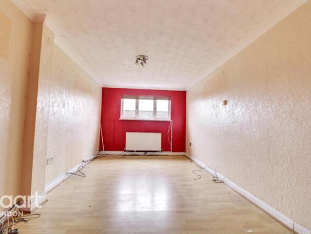 1 bedroom flat for sale in Beaulieu Close, Swindon, SN5