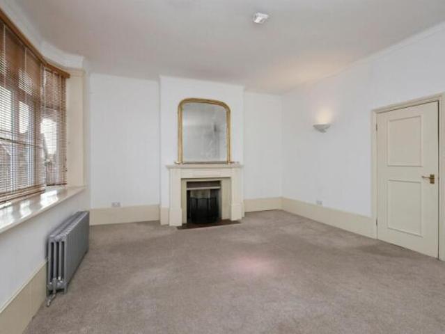 1 bedroom flat for sale in Bedford Grove, Eastbourne, BN21