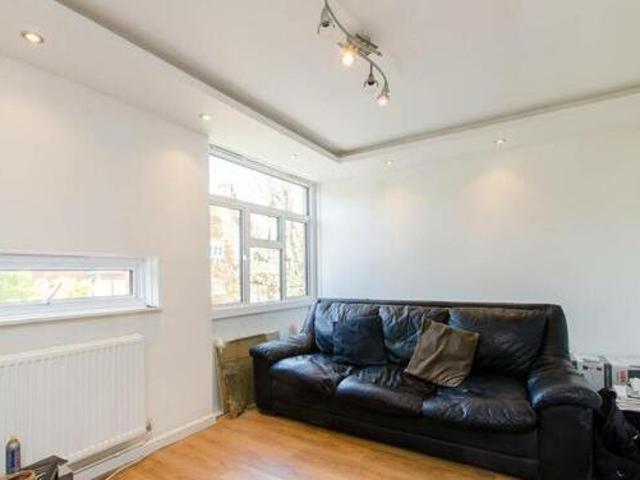 1 Bedroom Flat For Sale In Bedford Park, London
