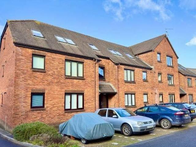 1 bedroom flat for sale in Belmont Court Wadebridge Cornwall PL27