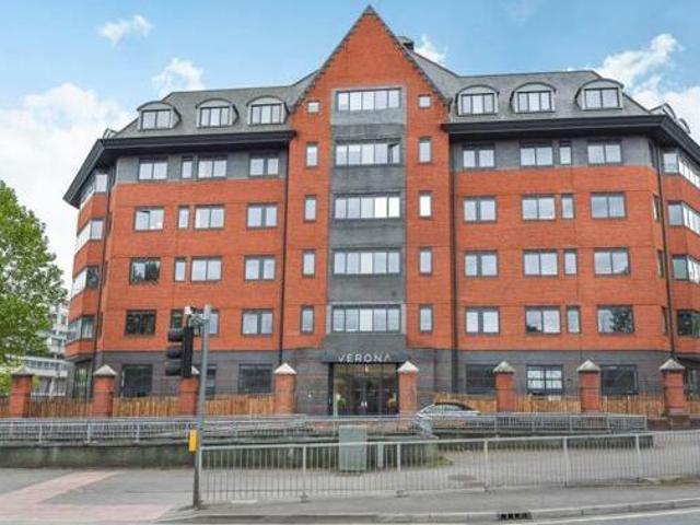 1 Bedroom Flat For Sale In Berkshire