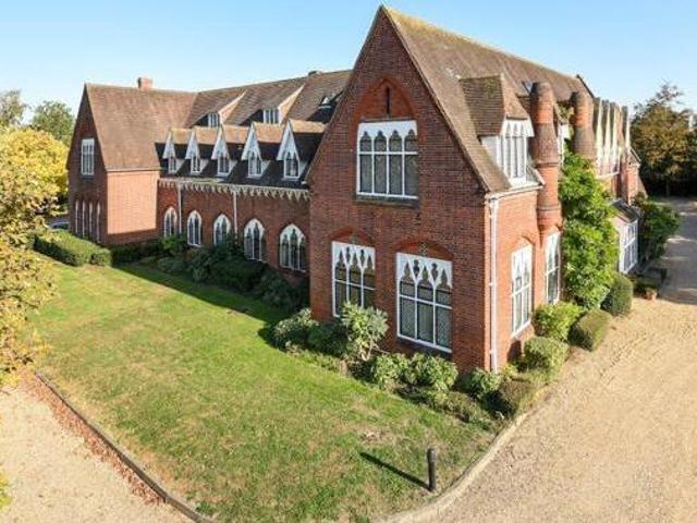 1 Bedroom Flat For Sale In Berkshire