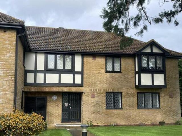 1 Bedroom Flat For Sale In Berkshire