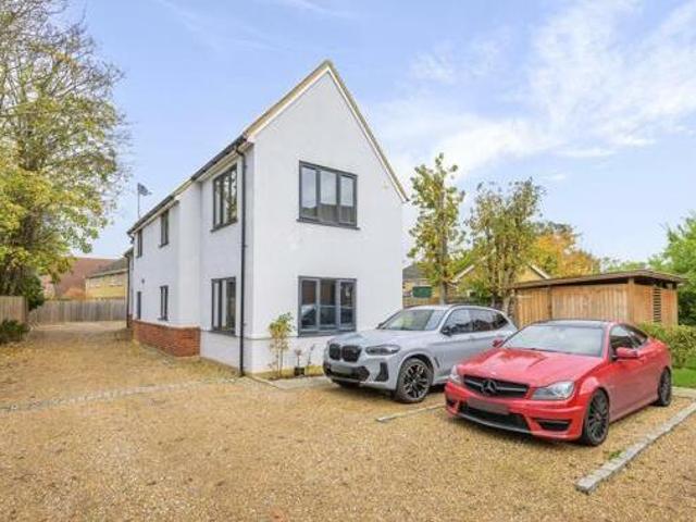 1 Bedroom Flat For Sale In Berkshire