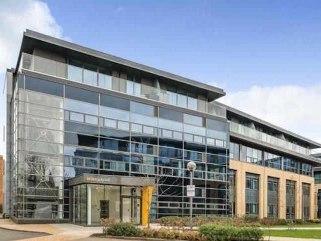 1 Bedroom Flat For Sale In Berkshire