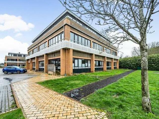 1 Bedroom Flat For Sale In Berkshire