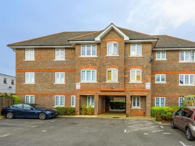1 Bedroom Flat For Sale In Berkshire