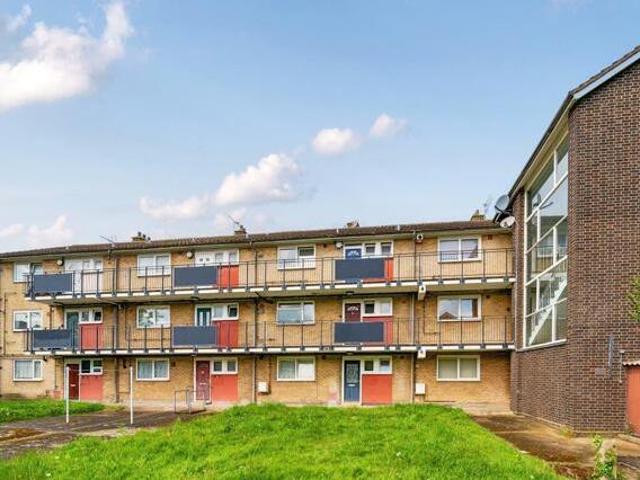 1 Bedroom Flat For Sale In Berkshire