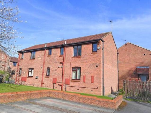 1 bedroom flat for sale in Birchwood Mews, Harrogate, HG2