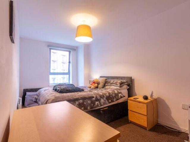 1 bedroom flat for sale in Bonaire, Gotts Road, Leeds, LS12
