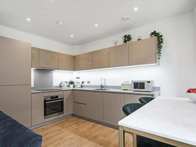 1 Bedroom Flat For Sale In Bow, London