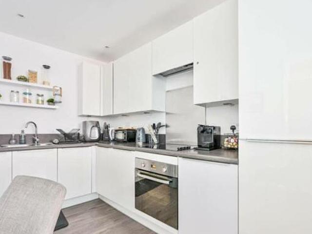 1 Bedroom Flat For Sale In Bow, London