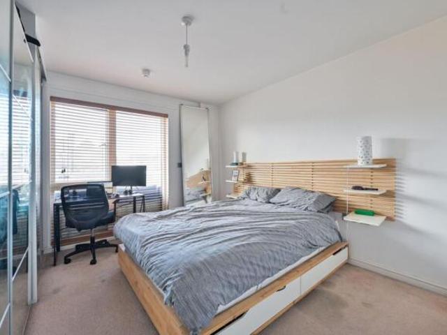 1 bedroom flat for sale in Boyson Road, Elephant and Castle, London, SE17
