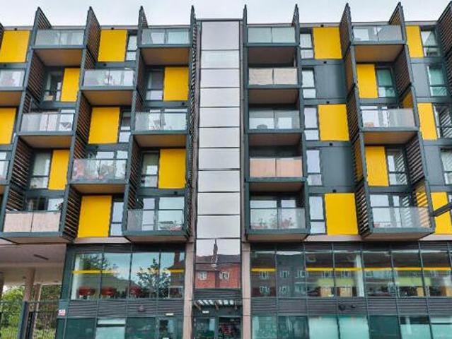 1 Bedroom Flat For Sale In Bloemfontein Road, London
