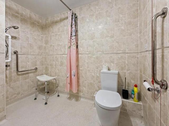1 bedroom flat for sale in Broadfield Court, Park View Road, Prestwich, M25