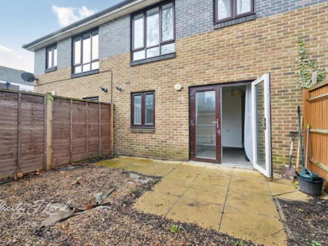 1 bedroom flat for sale in Bromley High Street, LONDON, E3