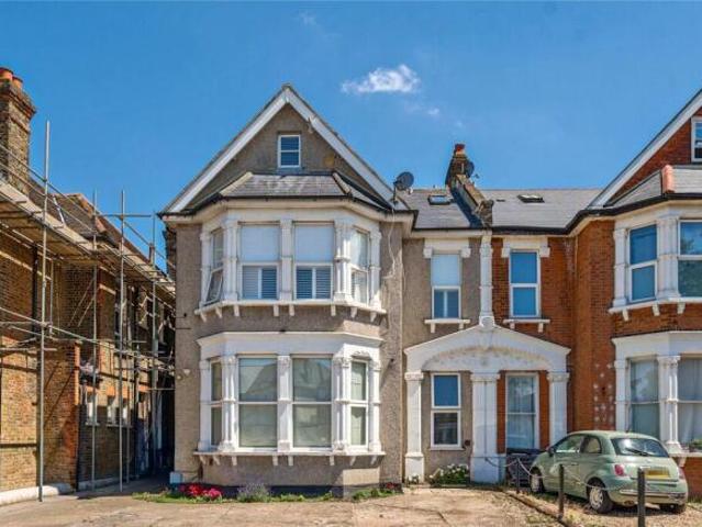 1 bedroom flat for sale in Bromley Road, London, SE6