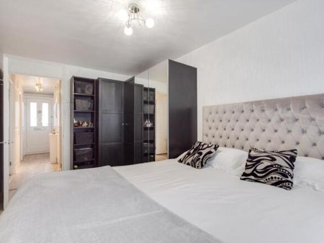 1 bedroom flat for sale in Brooks Close, London, SE9
