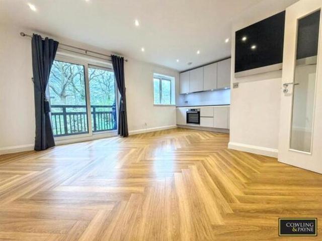 1 bedroom flat for sale in Bradwell Green, Hutton, Brentwood, CM13