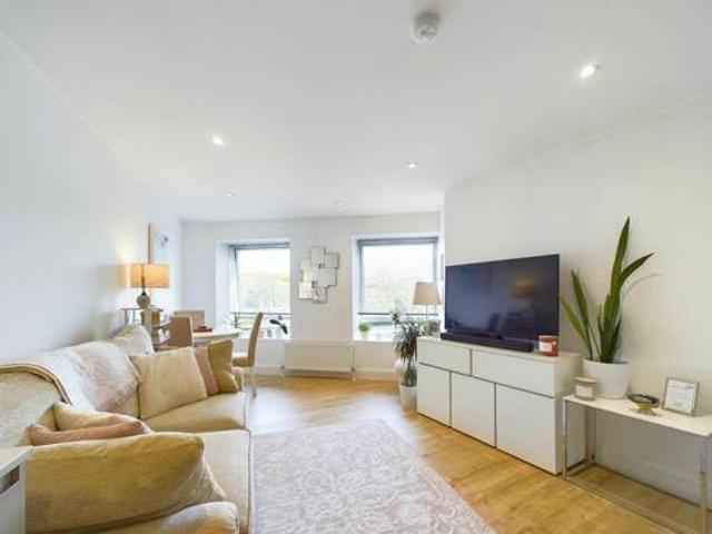 1 Bedroom Flat For Sale In Buckingham House East Buckingham Parade The Broadway
