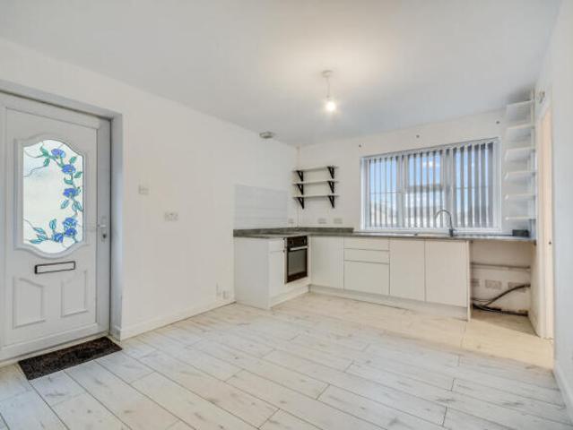 1 bedroom flat for sale in Burton Place, Chelmer Village, Chelmsford, CM2