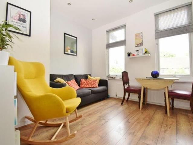 1 bedroom flat for sale in Butler Avenue, West Harrow, HA1