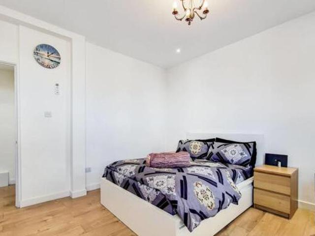 1 Bedroom Flat For Sale In Camberwell, London