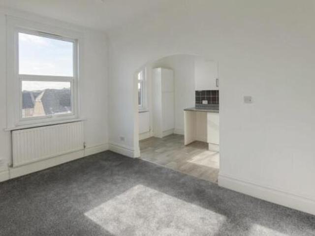 1 bedroom flat for sale in Camper Road, Southend On Sea, SS1