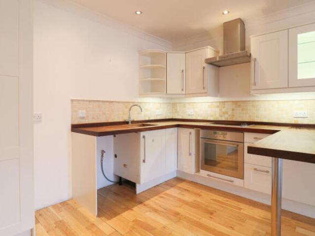 1 bedroom flat for sale in Canterbury, CT1