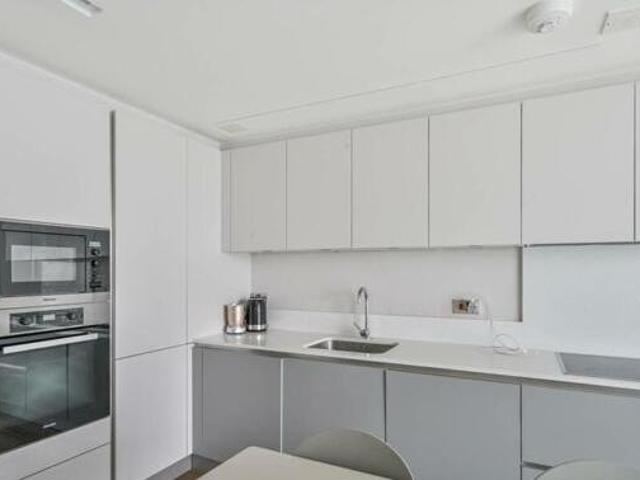 1 Bedroom Flat For Sale In Canary Wharf, London