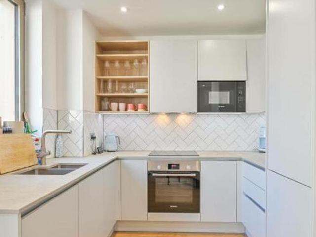 1 Bedroom Flat For Sale In Canary Wharf, London