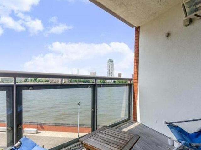1 Bedroom Flat For Sale In Canary Wharf, London