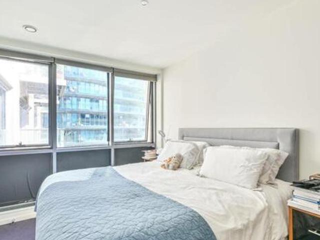 1 Bedroom Flat For Sale In Canary Wharf, London