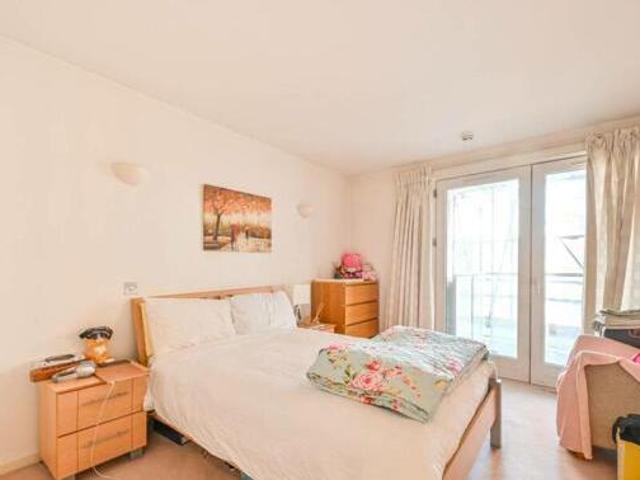 1 Bedroom Flat For Sale In Canary Wharf, London