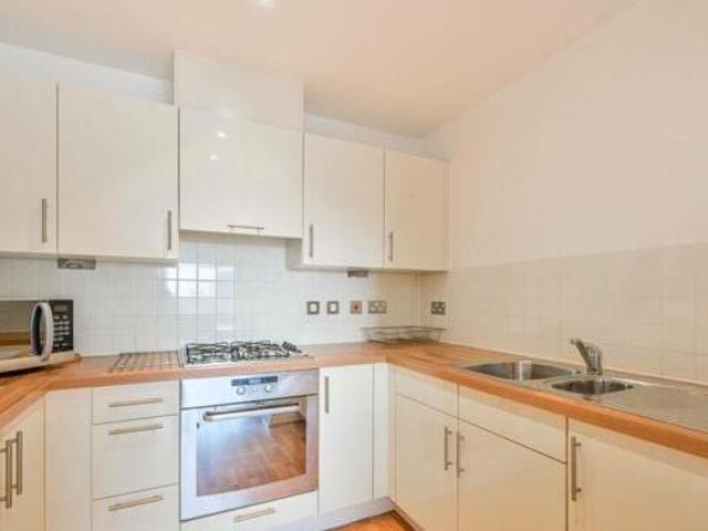 1 Bedroom Flat For Sale In Canary Wharf, London