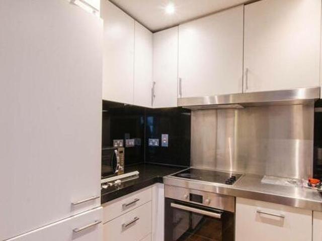 1 Bedroom Flat For Sale In Canary Wharf, London