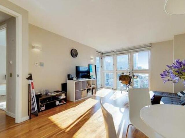 1 Bedroom Flat For Sale In Canary Wharf, London
