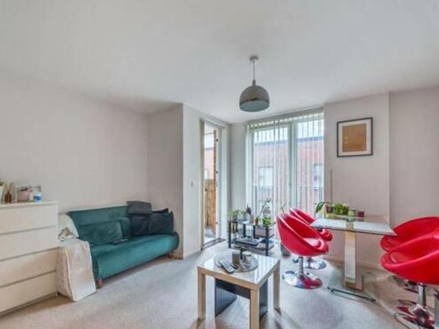 1 Bedroom Flat For Sale In Canning Town, London