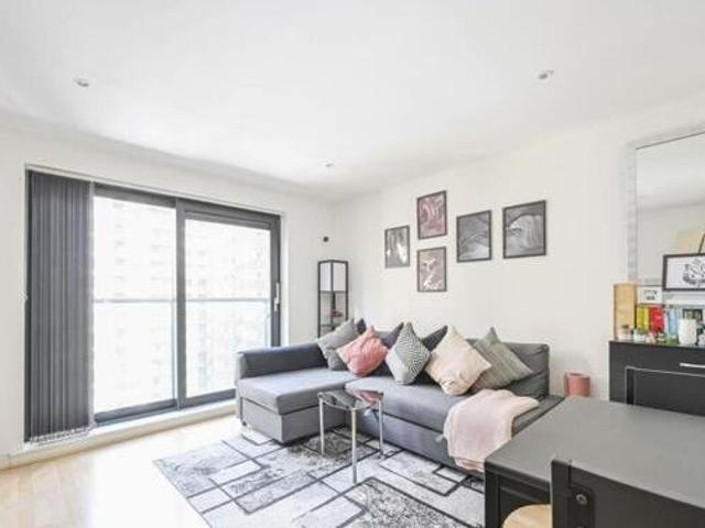 1 Bedroom Flat For Sale In Canning Town, London