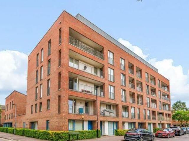 1 Bedroom Flat For Sale In Canning Town, London