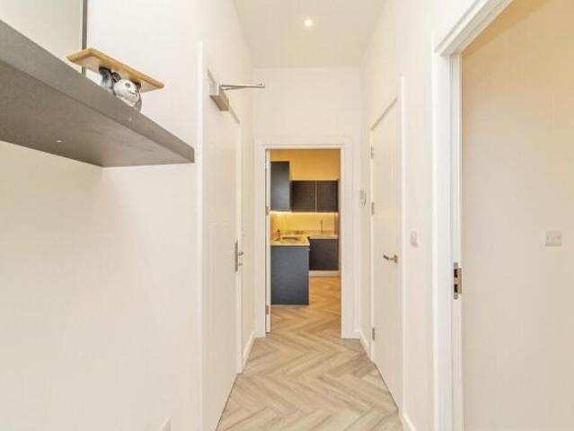 1 bedroom flat for sale in Caldecotte Lake Drive, Milton Keynes, Buckinghamshire, MK7