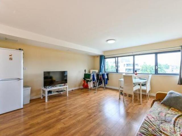 1 bedroom flat for sale in Caledonian Road, London, N7