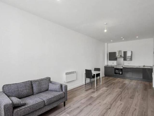 1 bedroom flat for sale in Card House, Bingley Road, Bradford, BD9