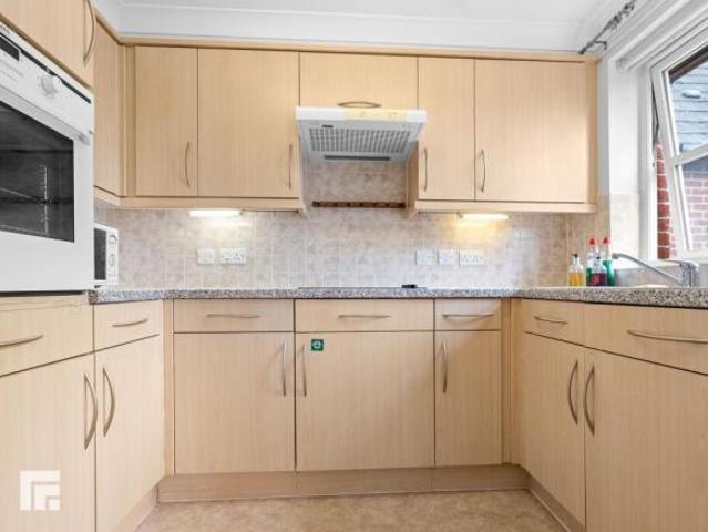 1 bedroom flat for sale in Cardiff Road, Llandaff, CF5
