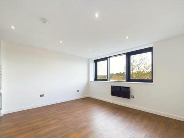 1 Bedroom Flat For Sale In Carlton Square, Carlton